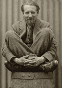 Biography – Peter Warlock Society